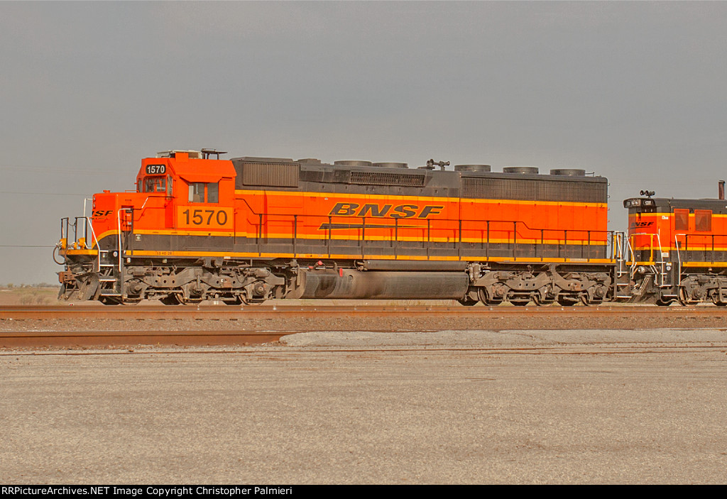 BNSF 1570